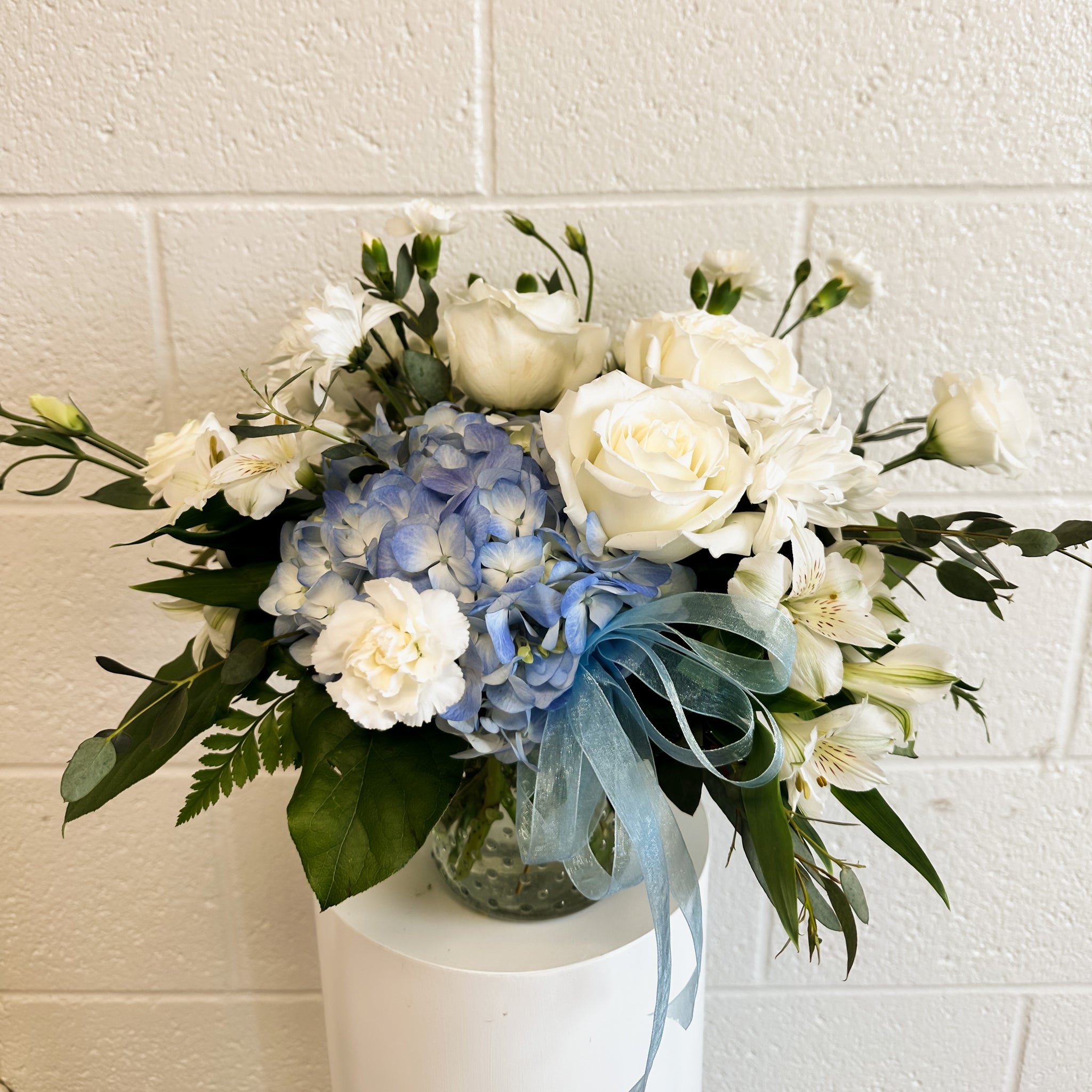 Gift: Baby Bundle of joy vase arrangement – Mitten Floral
